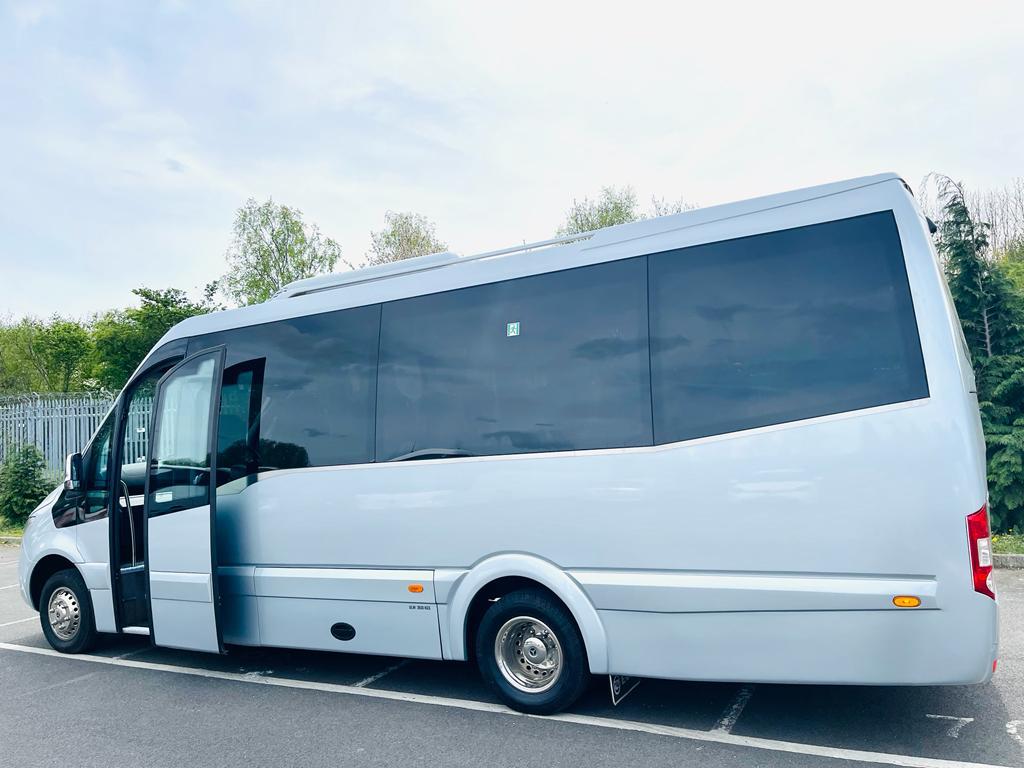 Mercedes Vito - 8 seats - Easy Travel In UK